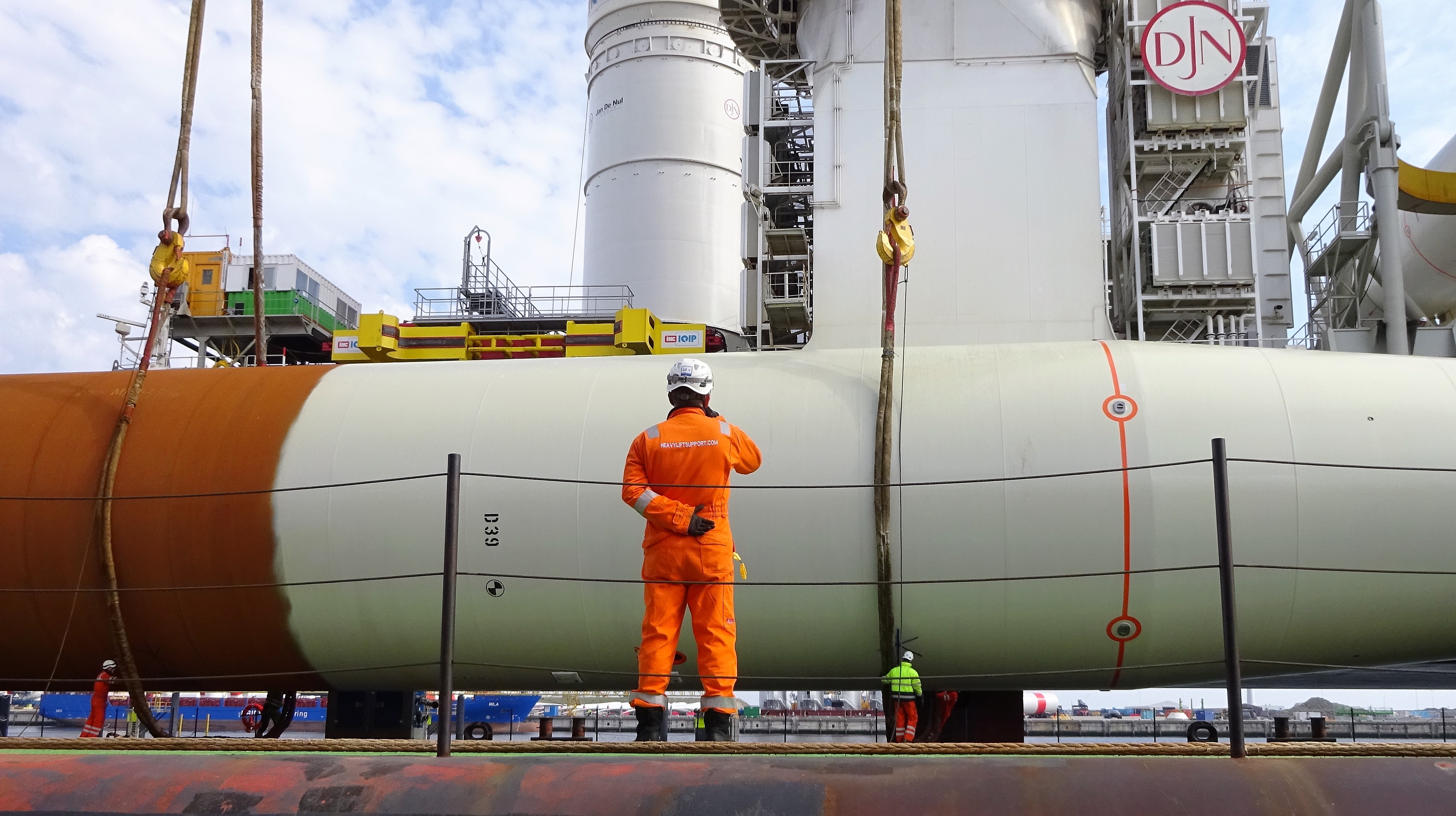 Van Winsen Heavy-Lift Support Netherlands - Home